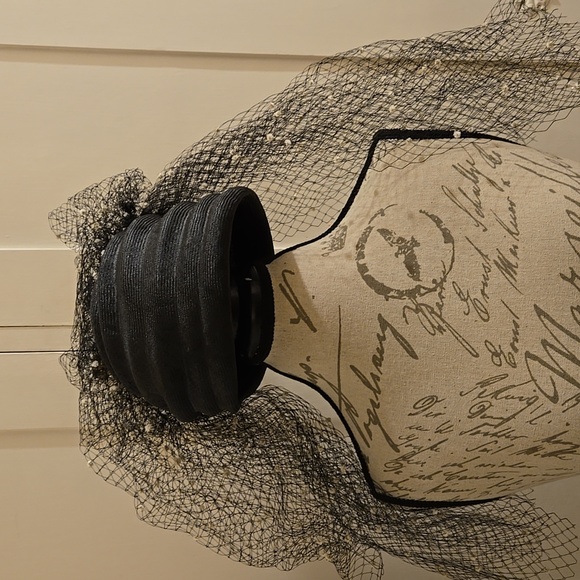 Kokin | Accessories | Kokin Vintage Black Straw Hat With Black Netting ...